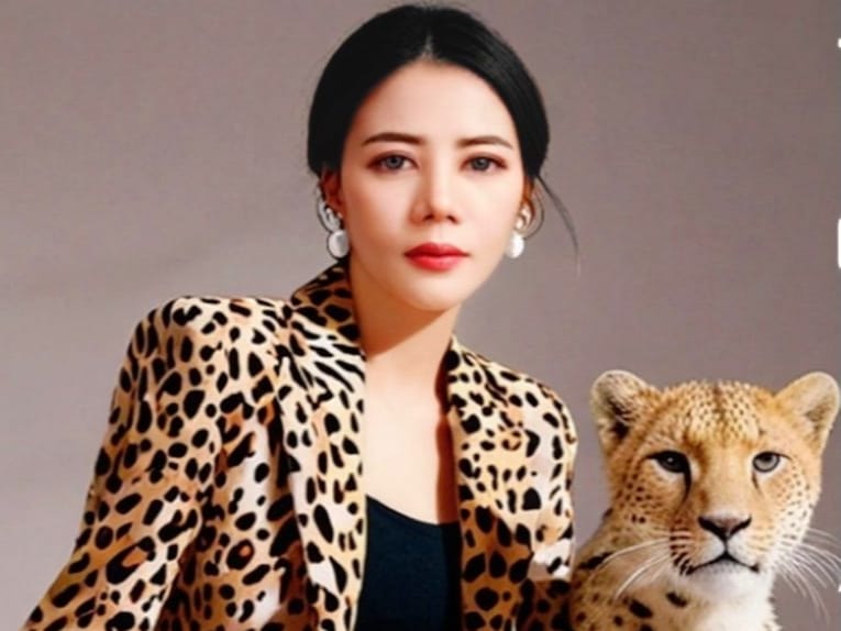 Comeback di Dunia Model Rere Ainun Shooting Di Podcast BosBRO - Koran Sakti