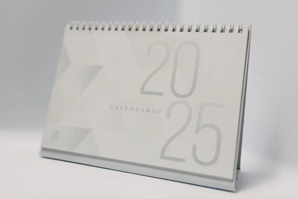 Kalender Jawa 2025 Lengkap dengan Weton dan Tanggalan Hijriah - Koran Sakti